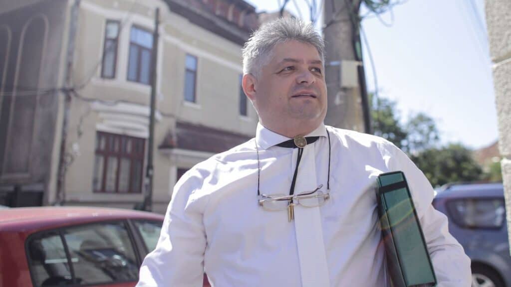 Cine sunt magistrații care au decis rejudecarea lui Secureanu, medicul ...