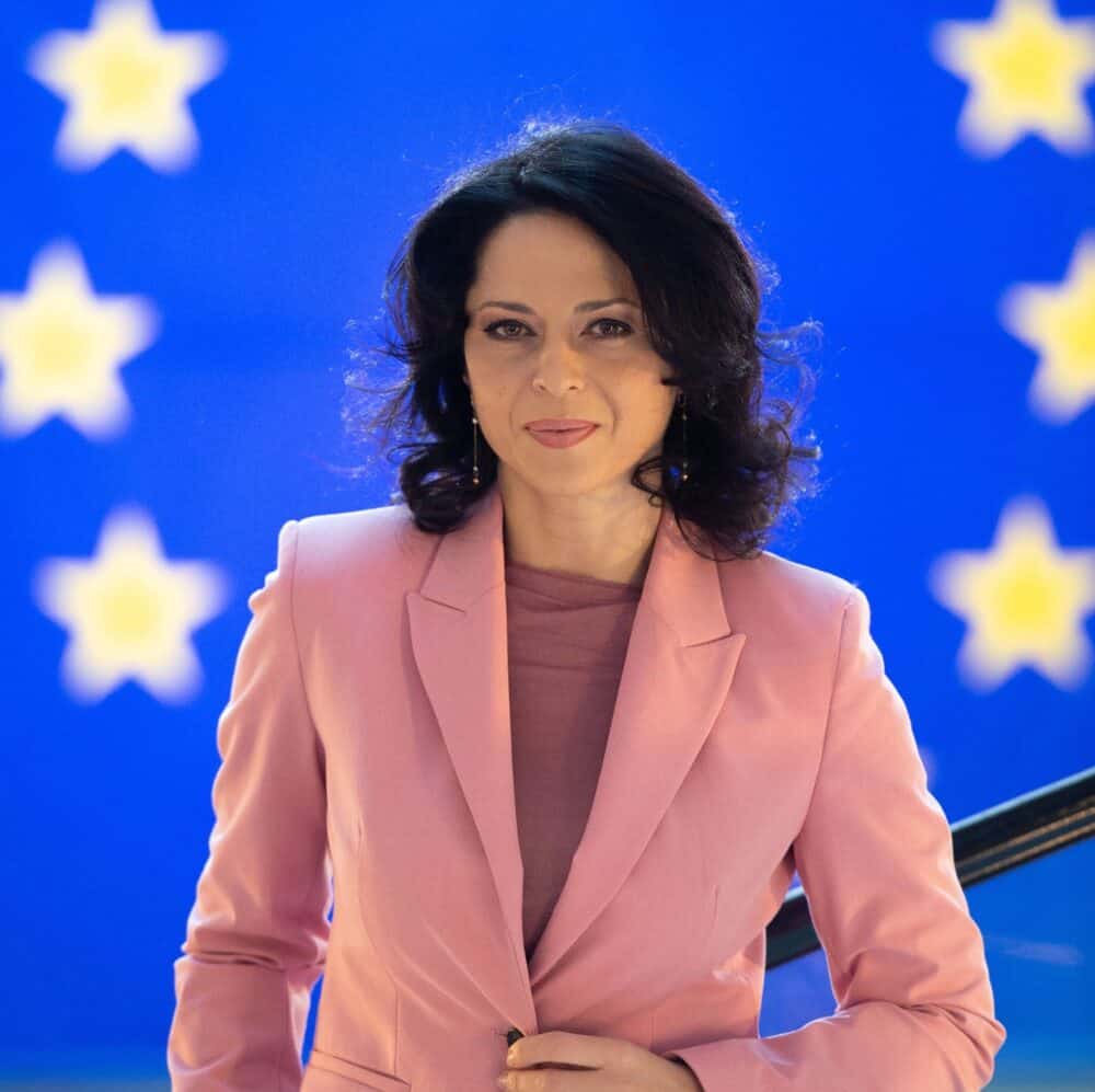 Ramona Strugariu: „Sper că Dacian Cioloș va candida la prezidențiale”. Ce miniștri ar propune ...