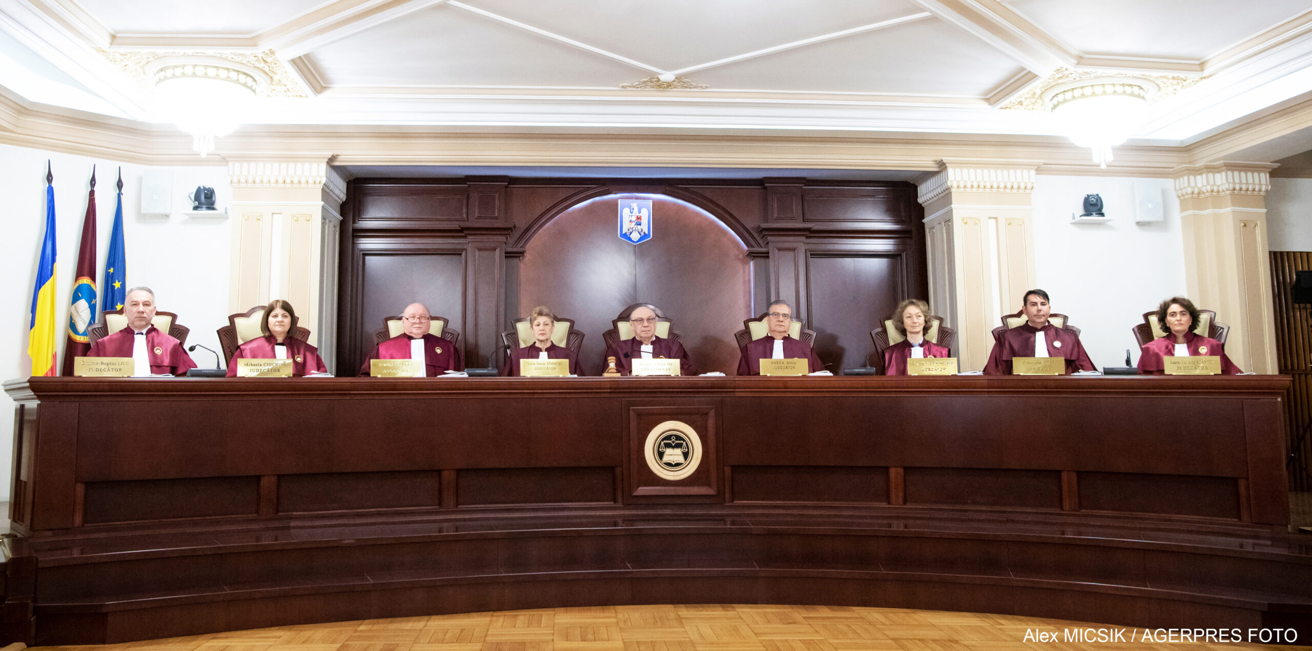 Cine sunt judecătorii care au exclus-o pe Șoșoacă din cursa pentru ... Cine sunt judecătorii care au exclus-o pe Șoșoacă din cursa pentru ...