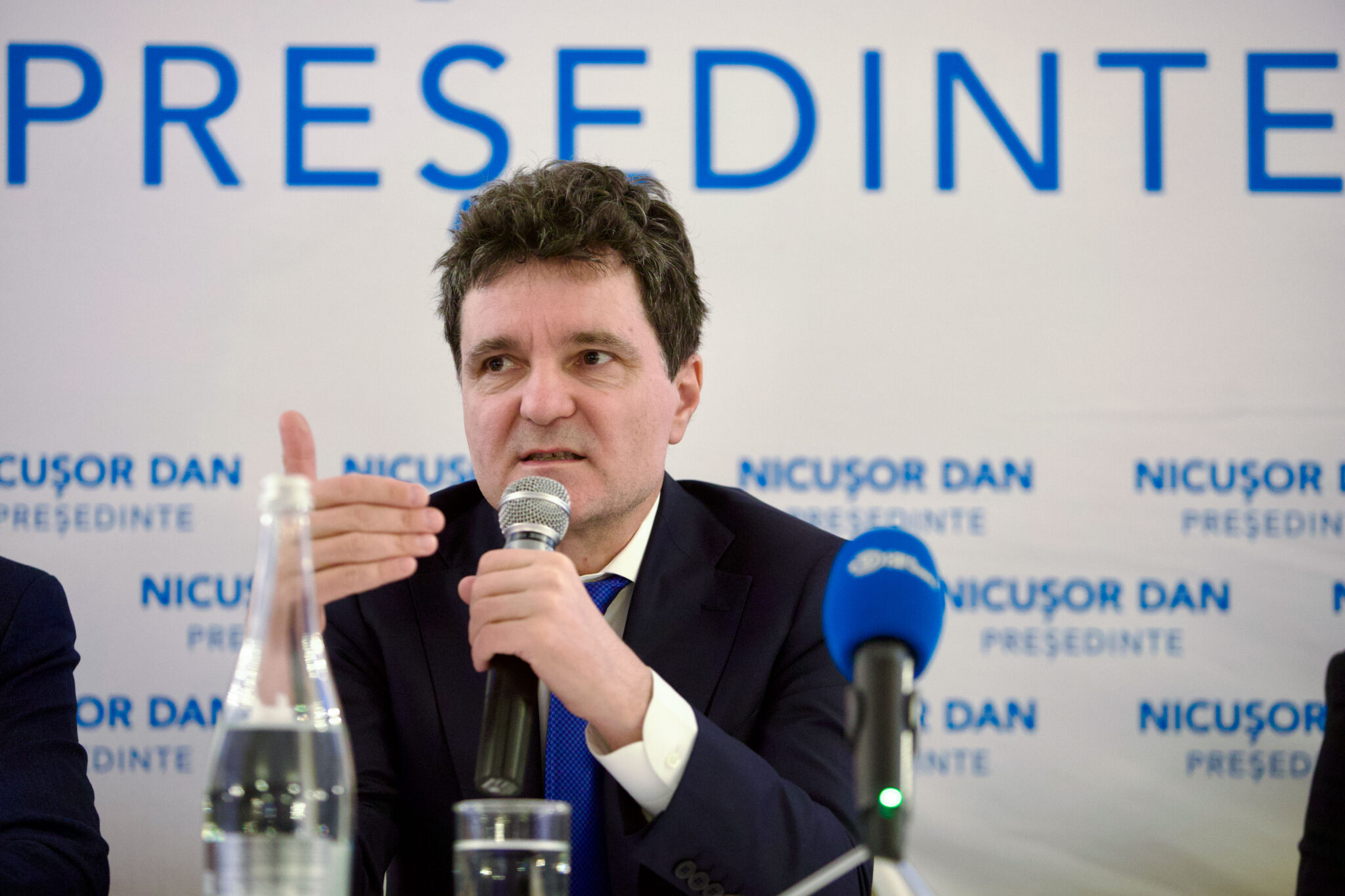 Nicușor Dan: „E vorba despre direcția în care va merge România. Gestul ...