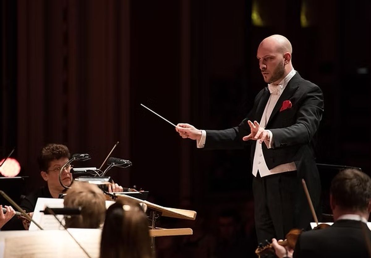 Seri simfonice de excepție la Ateneul Român: dirijorul Sesto Quatrini ...