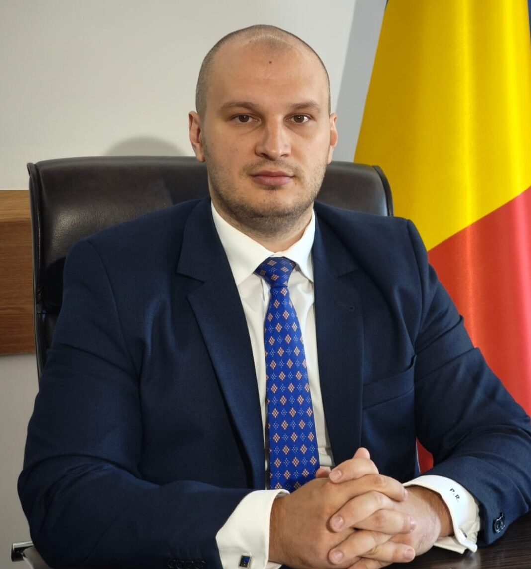 Cine sunt directorii Romarm acuzați de ministrul Economiei că au fost ...