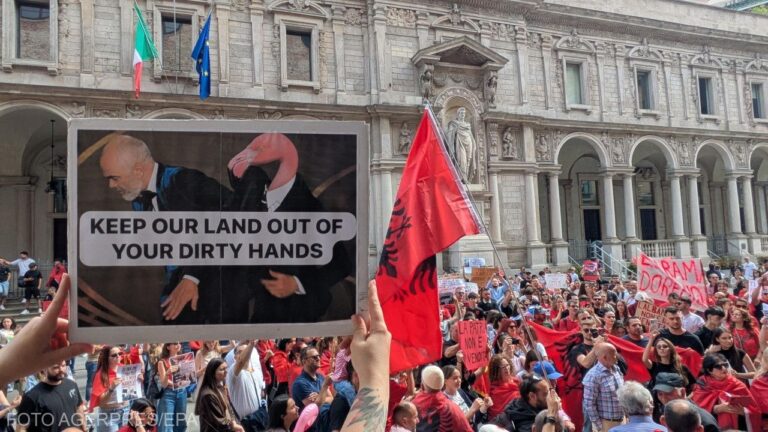 Albania: strada se revoltă împotriva proiectului turistic a lui Jared ...